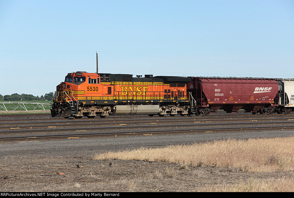 DPU BNSF 5320 in ex-NP Pasco Yard on Empty Grain Train